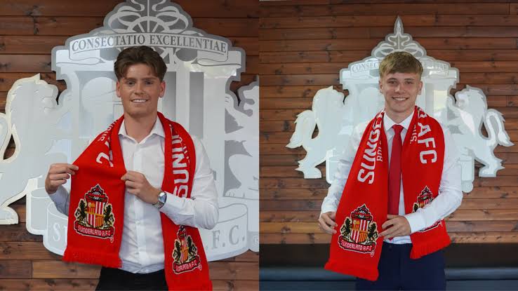 Jack Whittaker and Jaydon Jones sign pro contracts.
