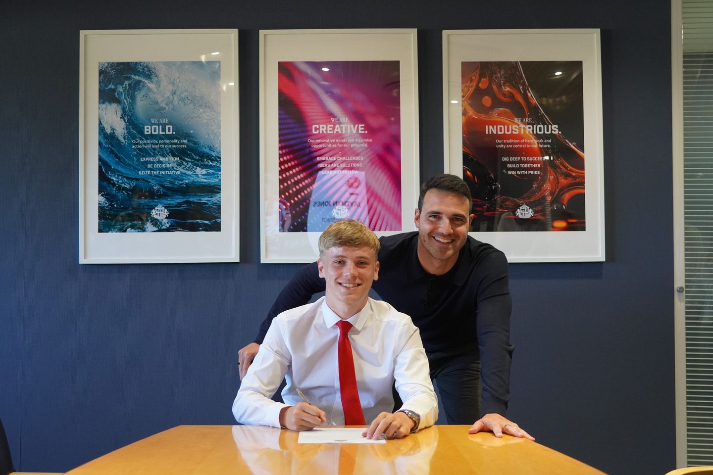 Jack Whittaker and Jaydon Jones sign pro contracts.